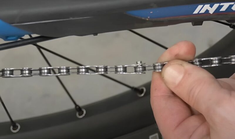 7 Reasons Bicycle Chains Break (And How to Fix It)