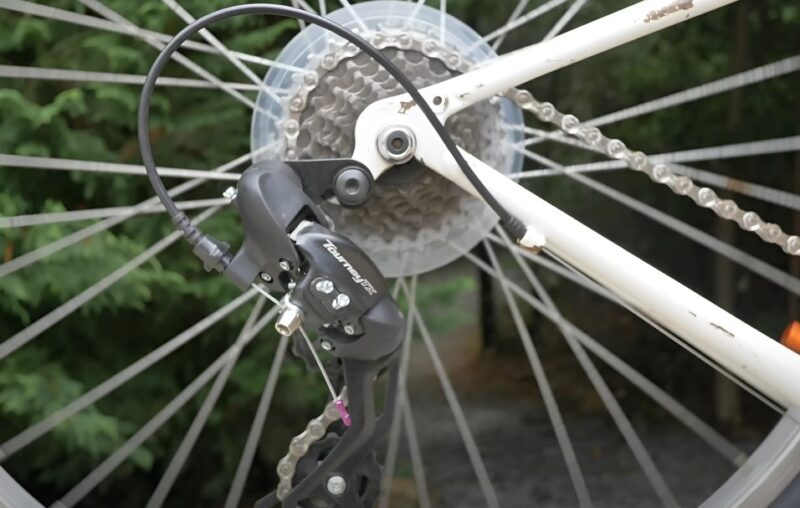 7 Reasons Bicycle Chains Break (And How to Fix It)